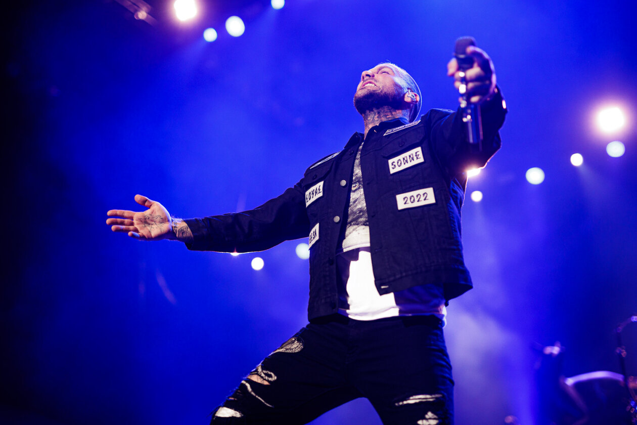 Kontra K – Kontra K. (7/32) – Heimspiel: auf "Der Sonne entgegen"-Tour. – laut.de – Foto