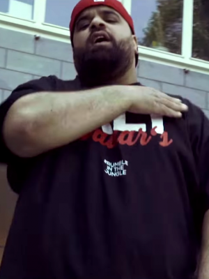 Ali Bumaye: Wer hat ein neues Video gemacht? "Ali War's"! – laut.de – News