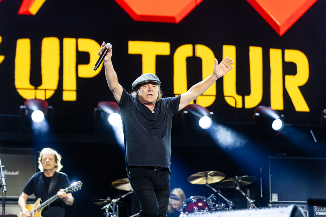 AC/DC – Power Up. (27/28) – Der Auftaktgig zur ersten Tour seit acht Jahren: Angus Young und Co ...