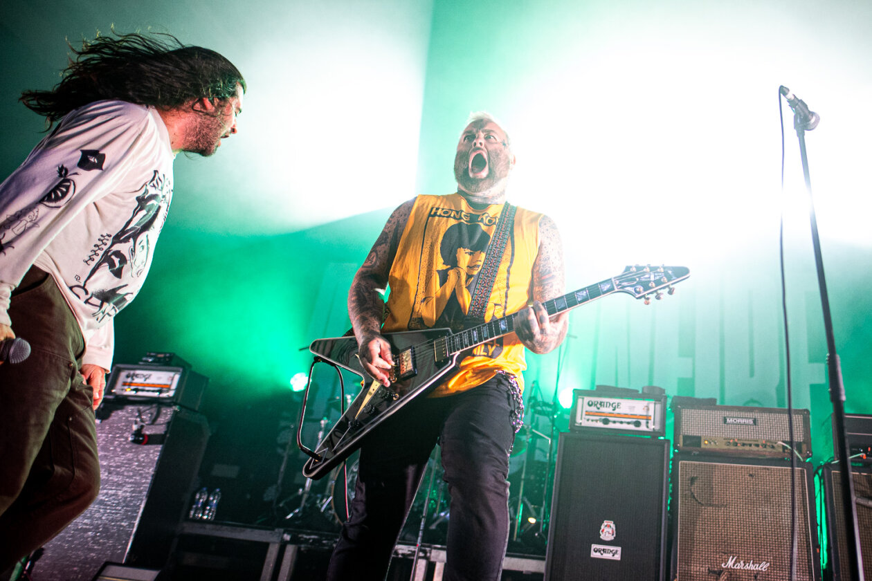 Alexisonfire – Wade MacNeil an der Gitarre. (11/25) – Fans im Glück ...