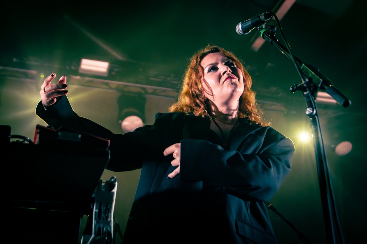 Altin Gün – Merve Daşdemir. (5/23) – Türkischer Folk neu gedacht: Altin ...