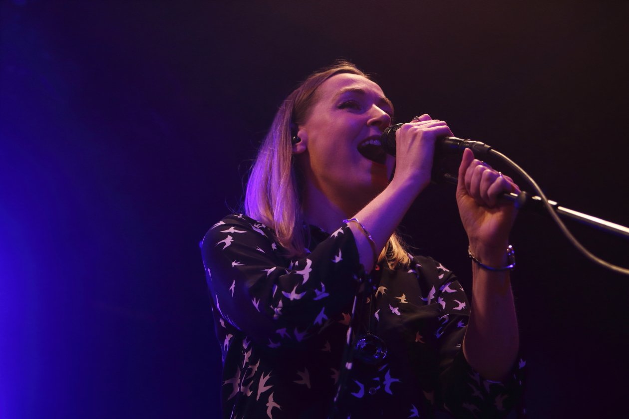 Anathema – Lee Douglas. (3/15) – "The Optimist" an Halloween in der ...