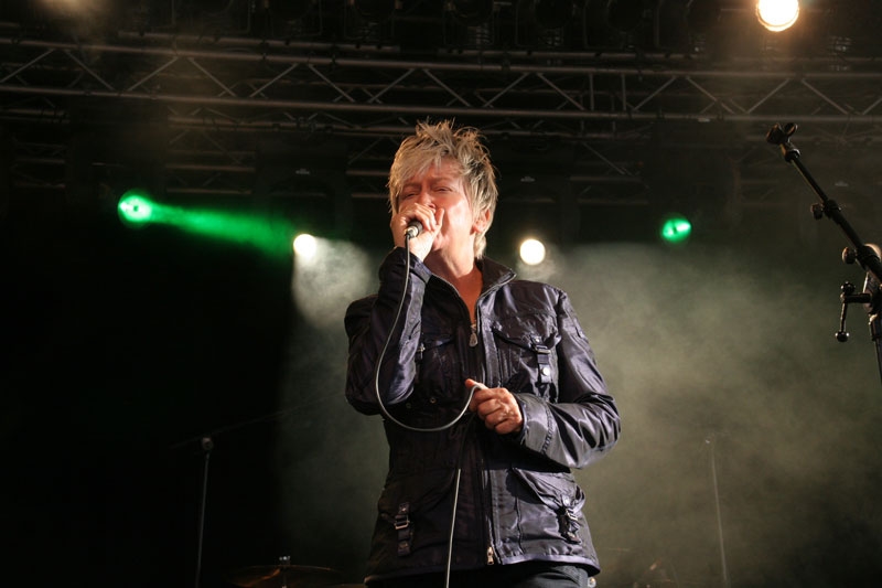 Anne Clark – Anne Clark und Band (1/14) – Die Indie-Ikone zieht nach ...