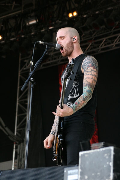 As I Lay Dying – Josh Gilbert (12/17) – Geballte Power – laut.de – Foto