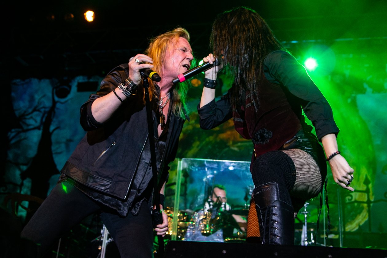 Avantasia – Adrienne Cowan mit Atkins. (11/21) – Tobias Sammet und Co ...