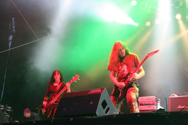 Bolt Thrower – (9/18) – Eines der wenigen Open Airs, auf denen die ...
