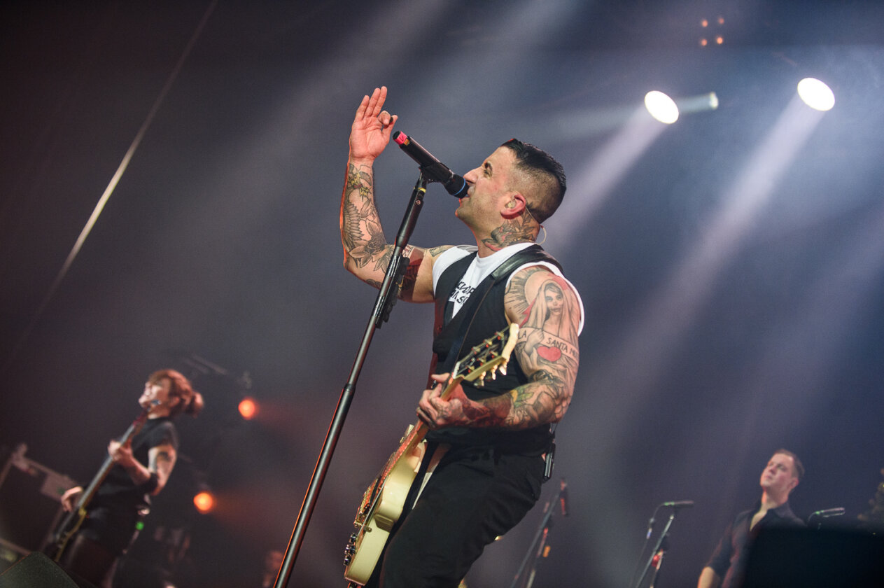 Broilers – Broilers. (1/16) – Im ausverkauften "Santa’s Action Club ...