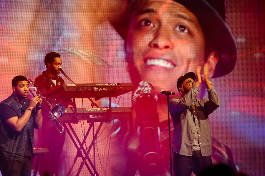 Bruno Mars – Bruno Mars-Band. (5/10) – laut.de – Foto
