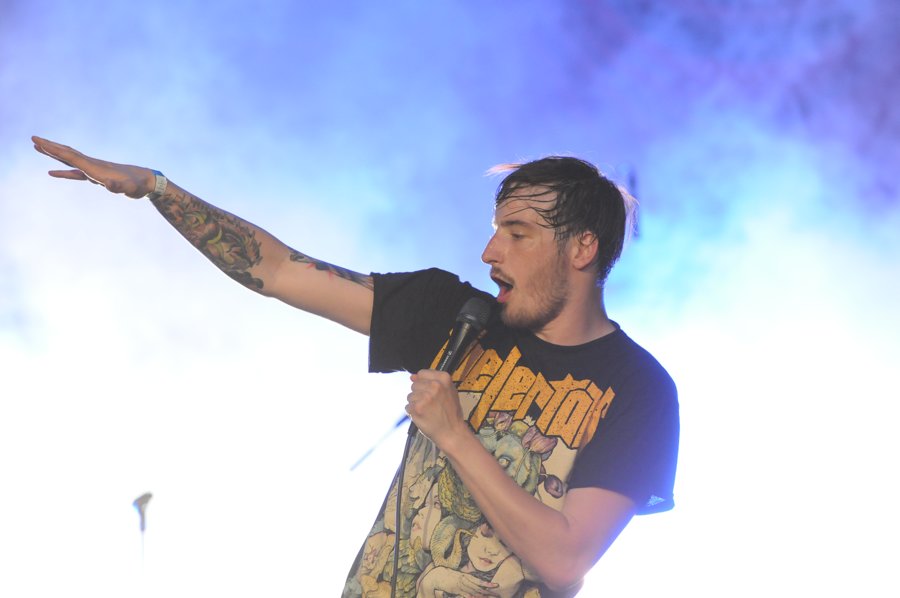 Casper – Casper. (12/15) – Sein Album schlägt gerade voll ein, sein ...