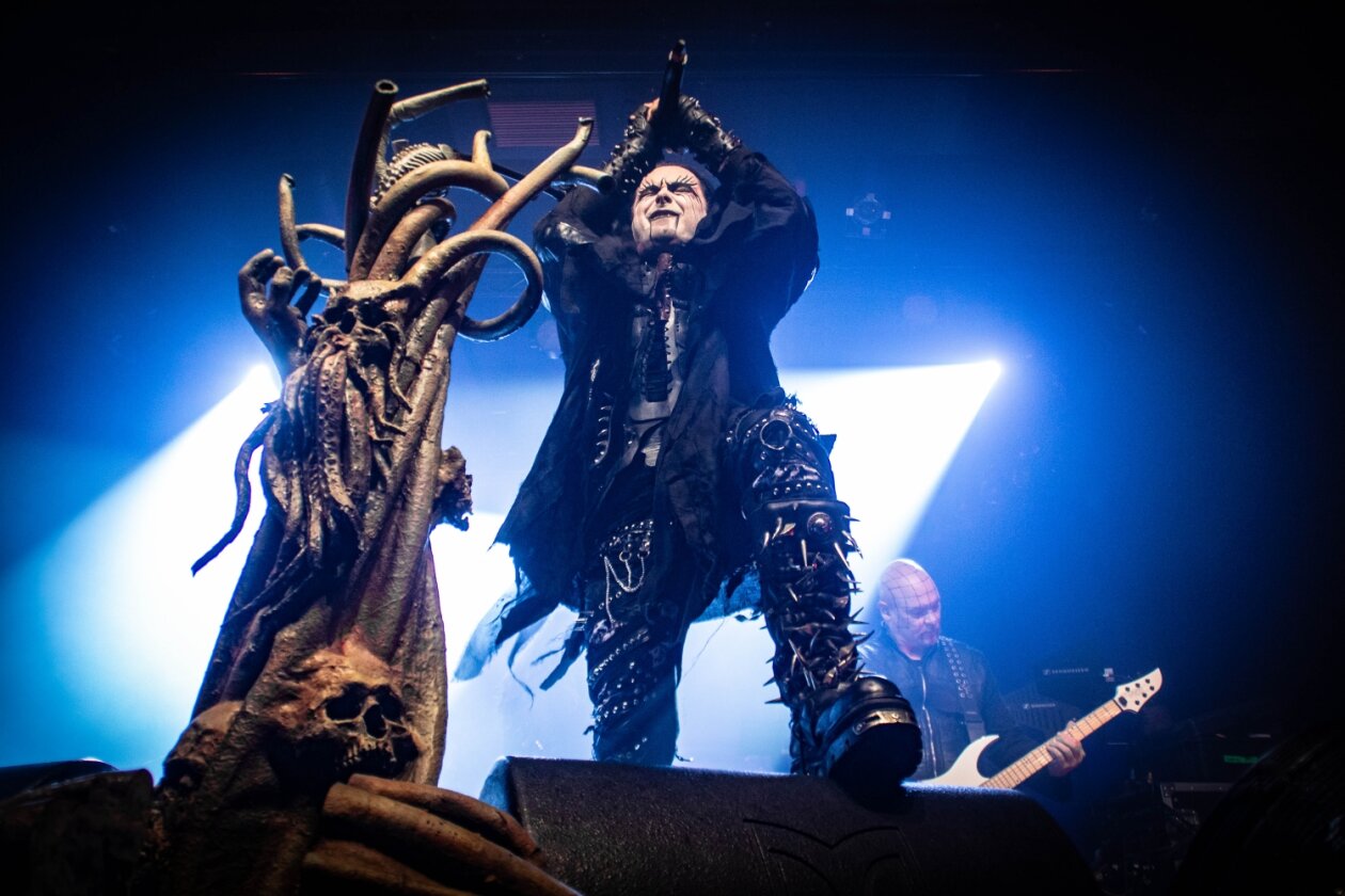 Cradle Of Filth – Cradle Of Filth. (3/14) – Dark Horses And Forces ...