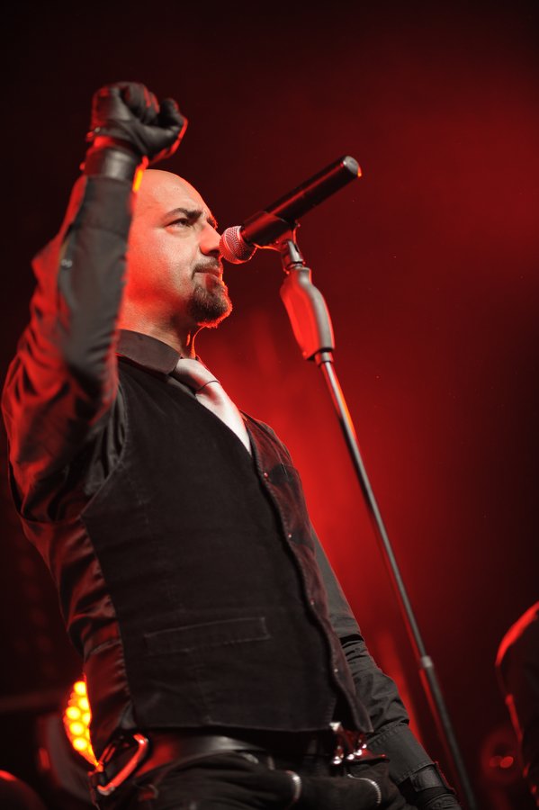 Eisbrecher – Alexx Wesselsky, Frontmann von Eisbrecher. (8/15 ...
