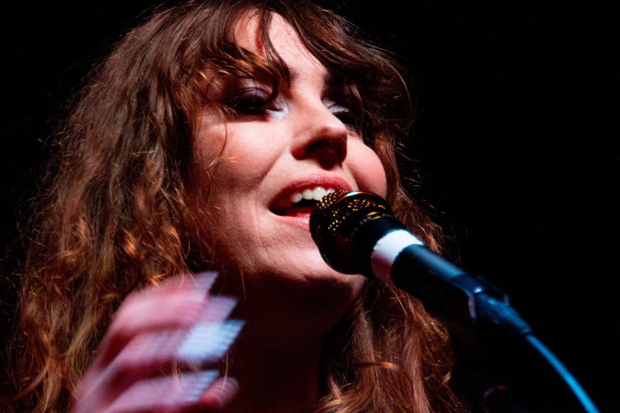 Emma Ruth Rundle – Emma Ruth Rundle. (8/16) – Die letzten Gigs der "On ...