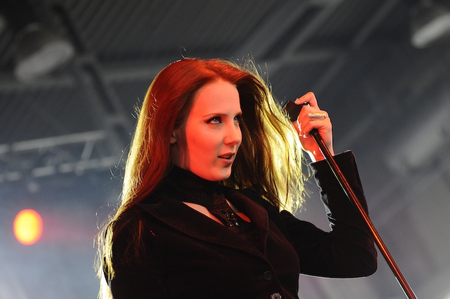 Epica – (1/18) – Simone Simons als Blickfang beim M'era Luna 2008 ...