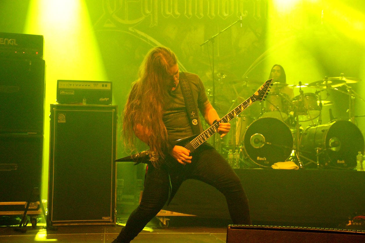 Equilibrium – Equilibrium. (2/18) – Beliebt sind die Bayern auch bei ...