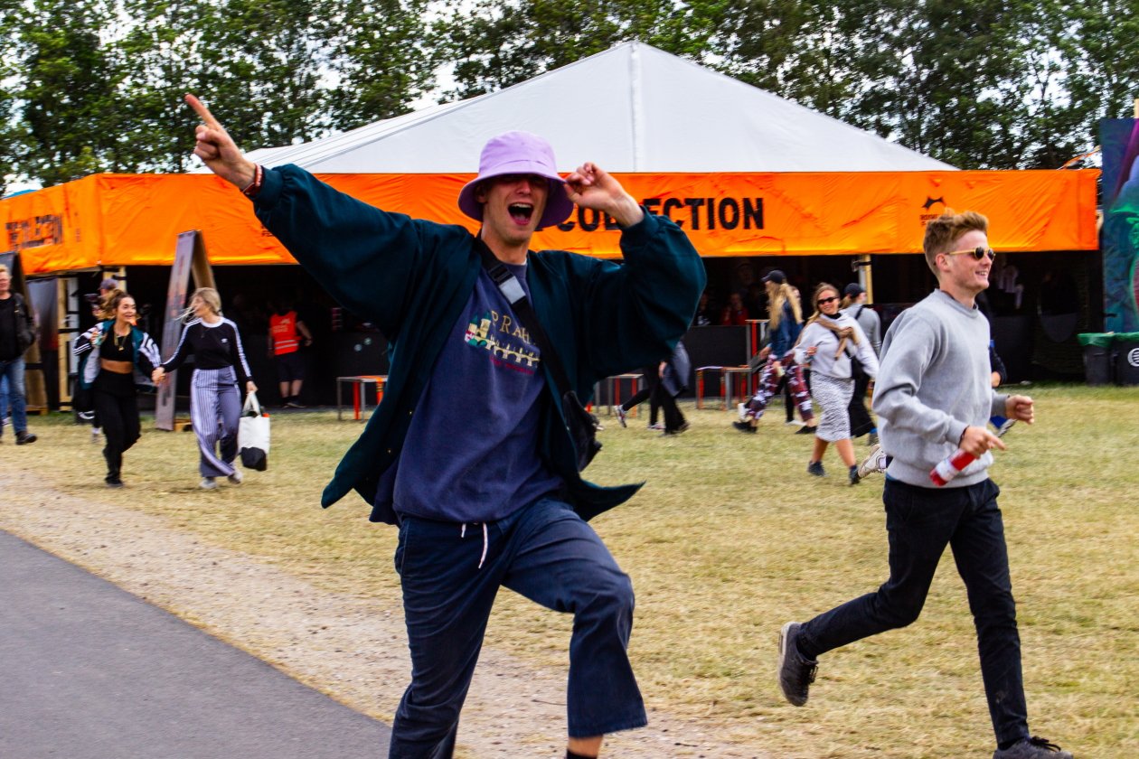 Juhuu! (17/94) – Fotos von einem der größten Festivals Europas - und ...