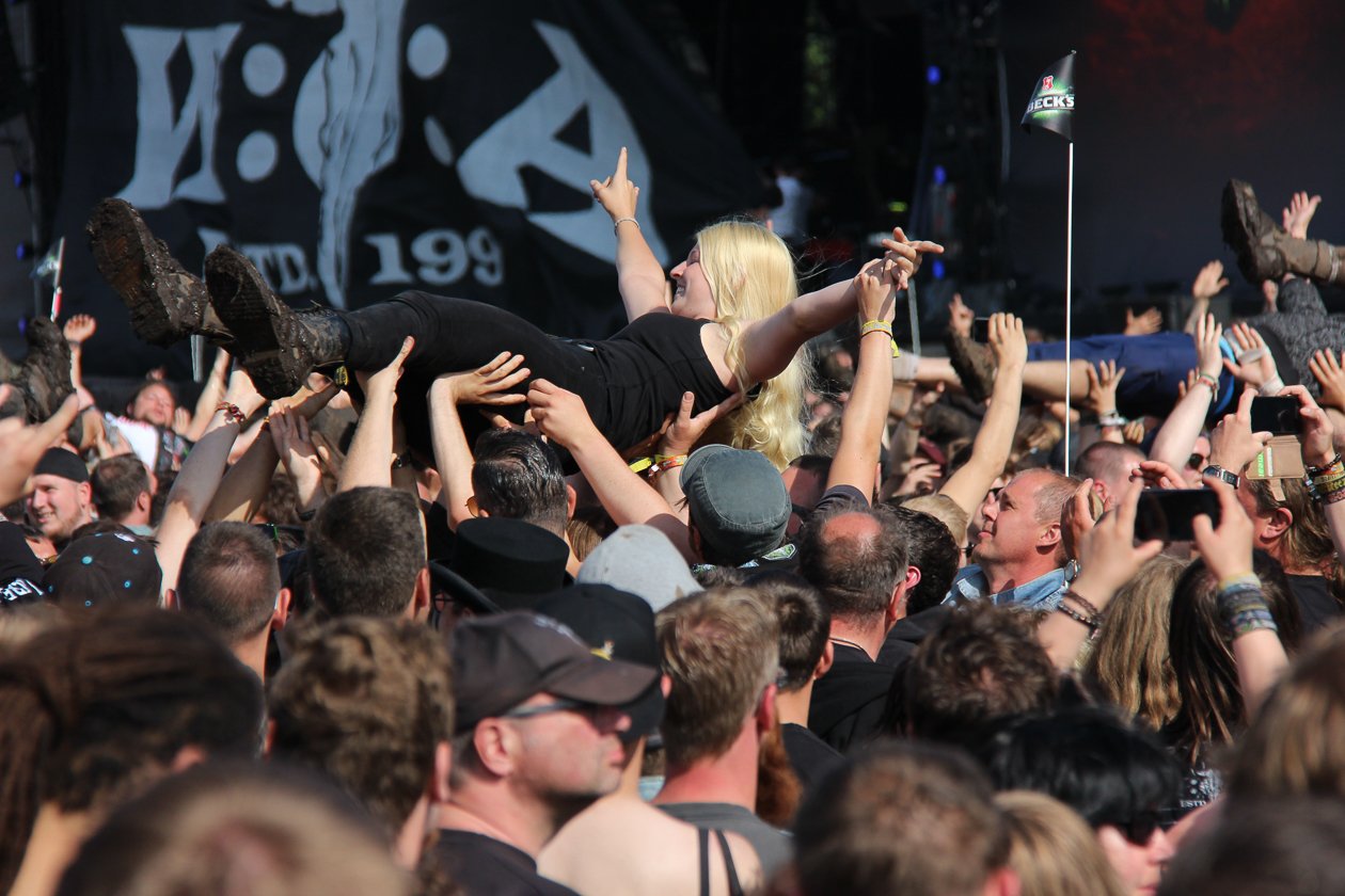 Stage Diving. (111/129) – Zur 28. Ausgabe mit Alice Cooper, Megadeth ...