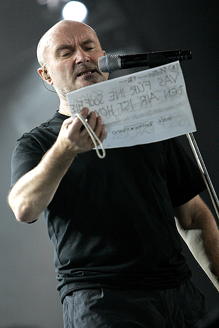 Genesis – (15/24) – Nach 15 Jahren wieder gemeinsam auf der Bühne: Phil ...