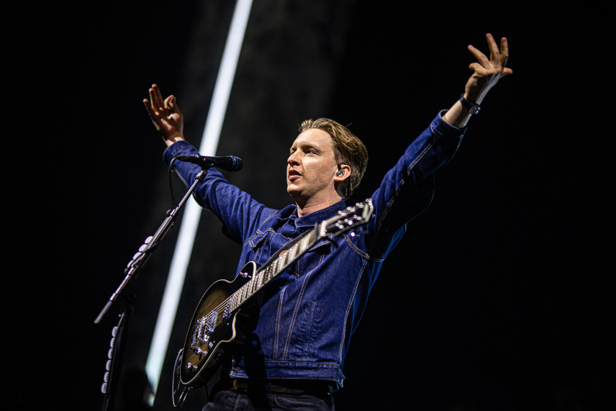 George Ezra – George Ezra. (1/24) – Der englische Folk-Pop-Rocker on ...