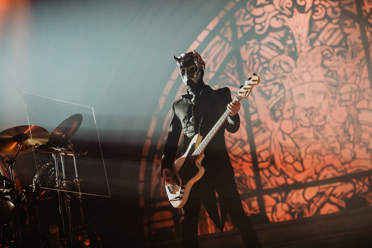 Ghost – Ghost. (5/22) – Cardinal Copia und seine Messdiener live on ...