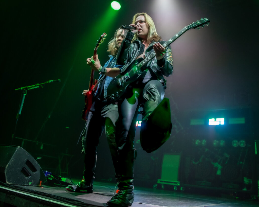 Halestorm – Halestorm. (6/16) – Mit Alter Bridge on tour: die Hale ...