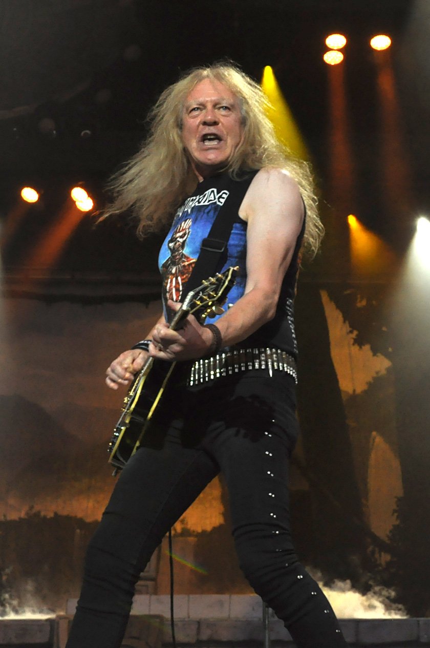Iron Maiden – ...während Drittgitarrist Janick Gers eher den Clown gab ...