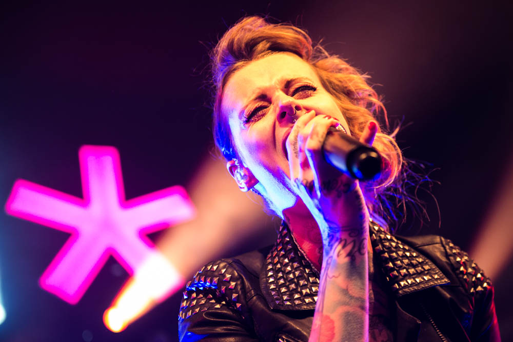 Jennifer Rostock – Jennifer Rostock. (9/18) – Ausverkauftes Haus in ...