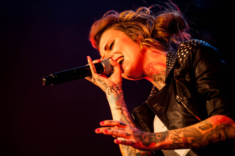 Jennifer Rostock – Jennifer Rostock. (17/18) – Ausverkauftes Haus in ...