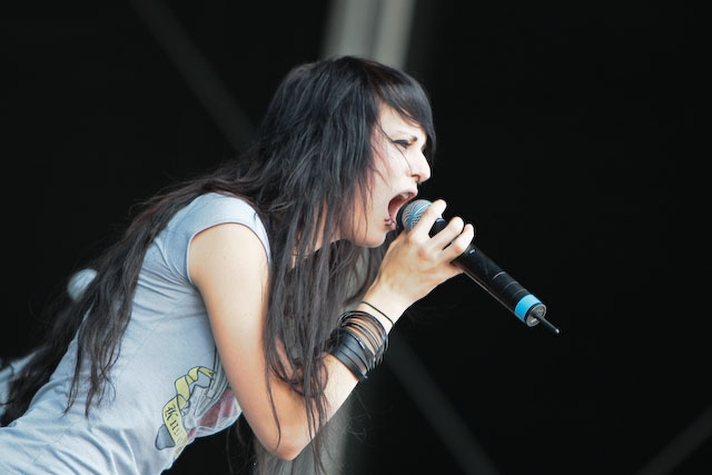 Jennifer Rostock – (10/20) – Die Wilde und ihre Jungs rockten das ...