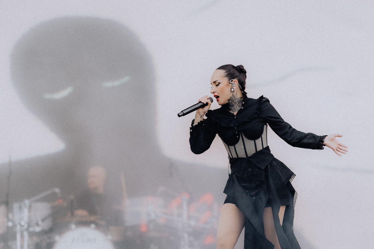 Jinjer – Jinjer. (5/14) – Die ukrainische Band gehört auf die ...