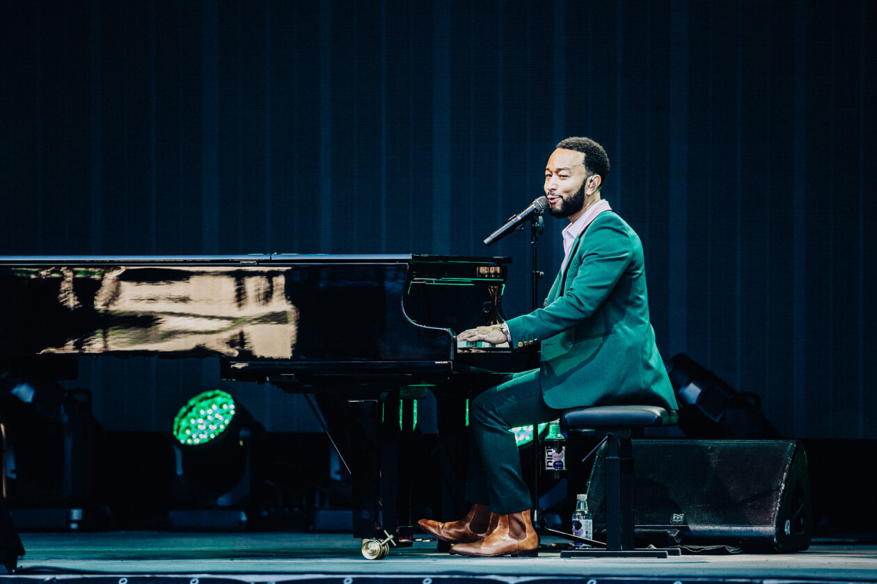John Legend – John Legend. (9/15) – Der US-Popstar auf "A Night of ...