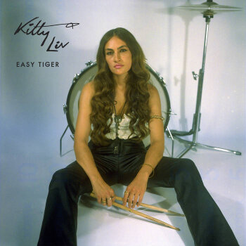 "Easy Tiger" von Kitty Liv – laut.de – Album