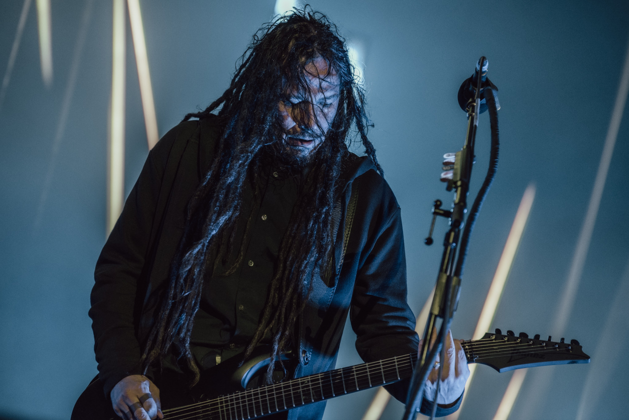 Korn – James Shaffer. (13/16) – Beim Gig der Band um Jonathan Davies ...