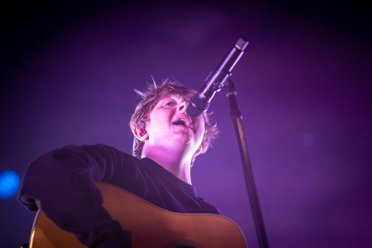 Lewis Capaldi – Lewis Capaldi. (5/15) – Der schottische Singer ...