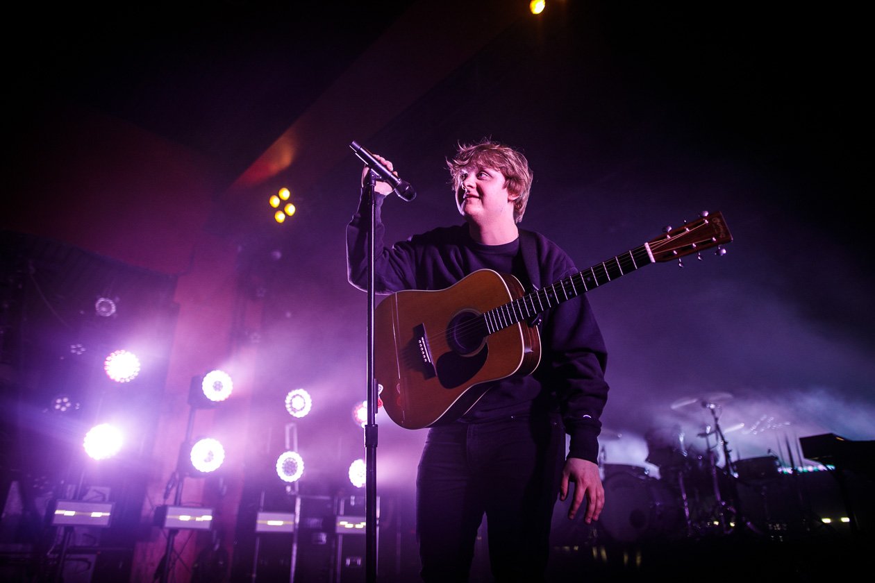 Lewis Capaldi – Lewis Capaldi. (14/15) – Der schottische Singer ...
