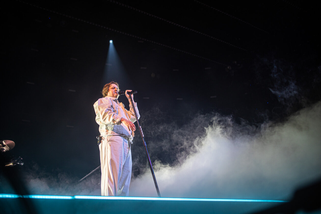 Lewis Capaldi – Lewis Capaldi. (19/23) – Der schottische Singer ...