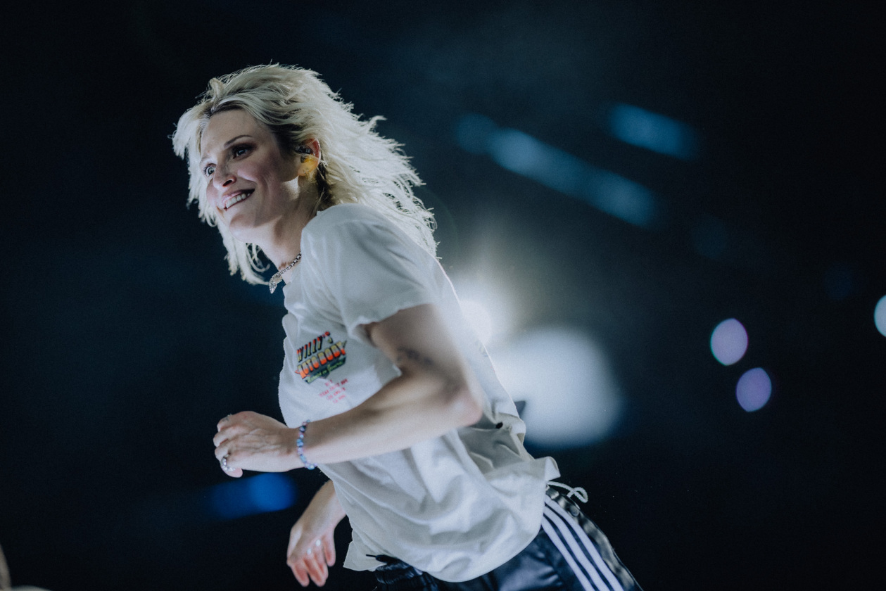 Linkin Park – Emily Armstrong. (3/36) – Mike Shinoda, Emily Armstrong ...