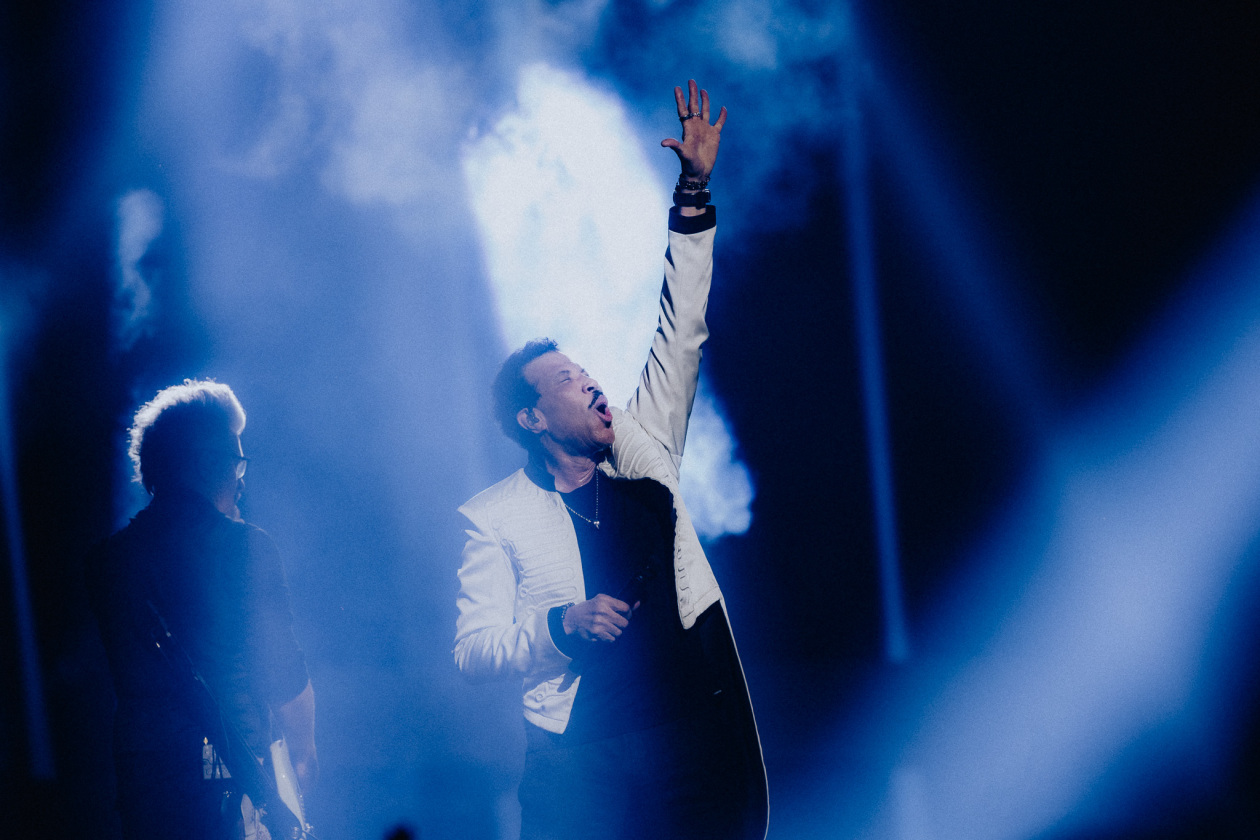 Lionel Richie – Lionel Richie. (14/25) – "Say Hello To The Hits"-Tour ...