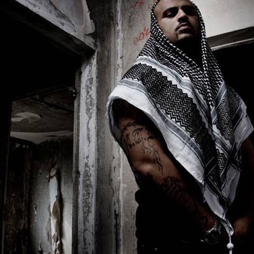 Massiv – Massiv mit schwarz-weißem Tuch. (6/8) – Das große Album kommt ...