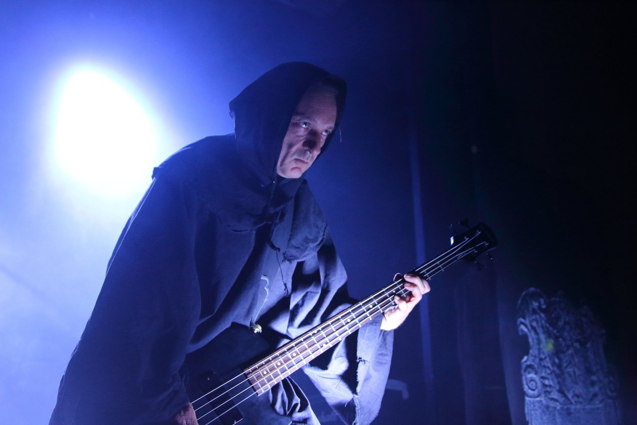 Mayhem – Necrobutcher. (6/16) – De Mysteriis Dom Sathanas Alive. – laut ...