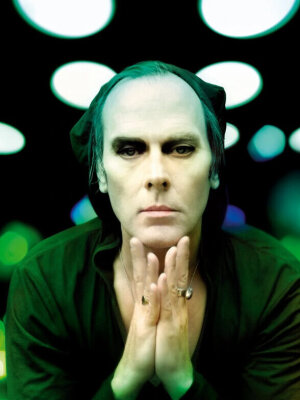 Bauhaus: Peter Murphy geht in Reha – laut.de – News