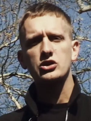 Kraftklub: Felix Brummer (Kummer) wettert über seine Stadt – laut.de – News