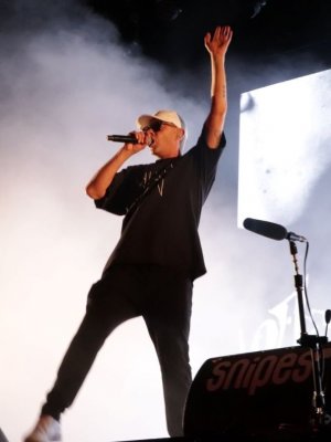 Trettmann: Die neuen Tracks "Intro" und "Du Weisst" feat. Gzuz – laut ...