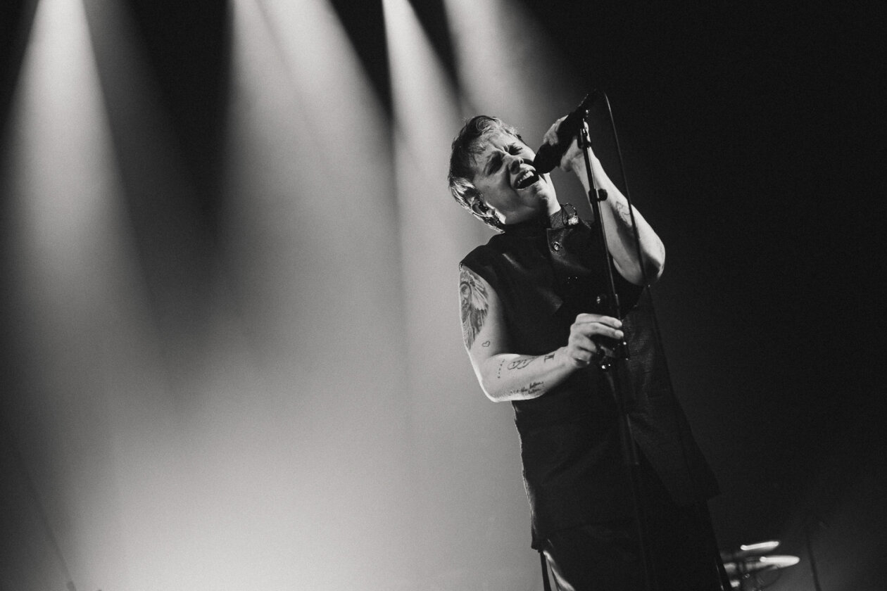 Nothing But Thieves – Conor Mason. (23/26) – Hit um Hit aus England ...