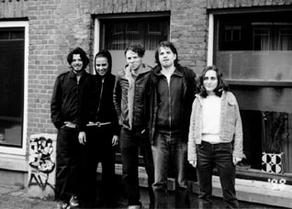 Out Hud – laut.de – Band