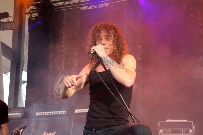 Overkill – Bobby Blitz (5/19) – Der heimliche Headliner: Overkill ...