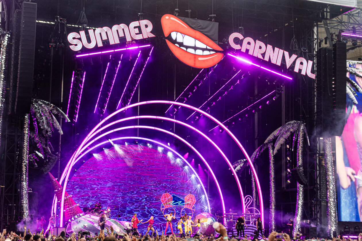 Pink – Pink. (29/30) – Die Auftaktshow zu den deutschen „Summer ...