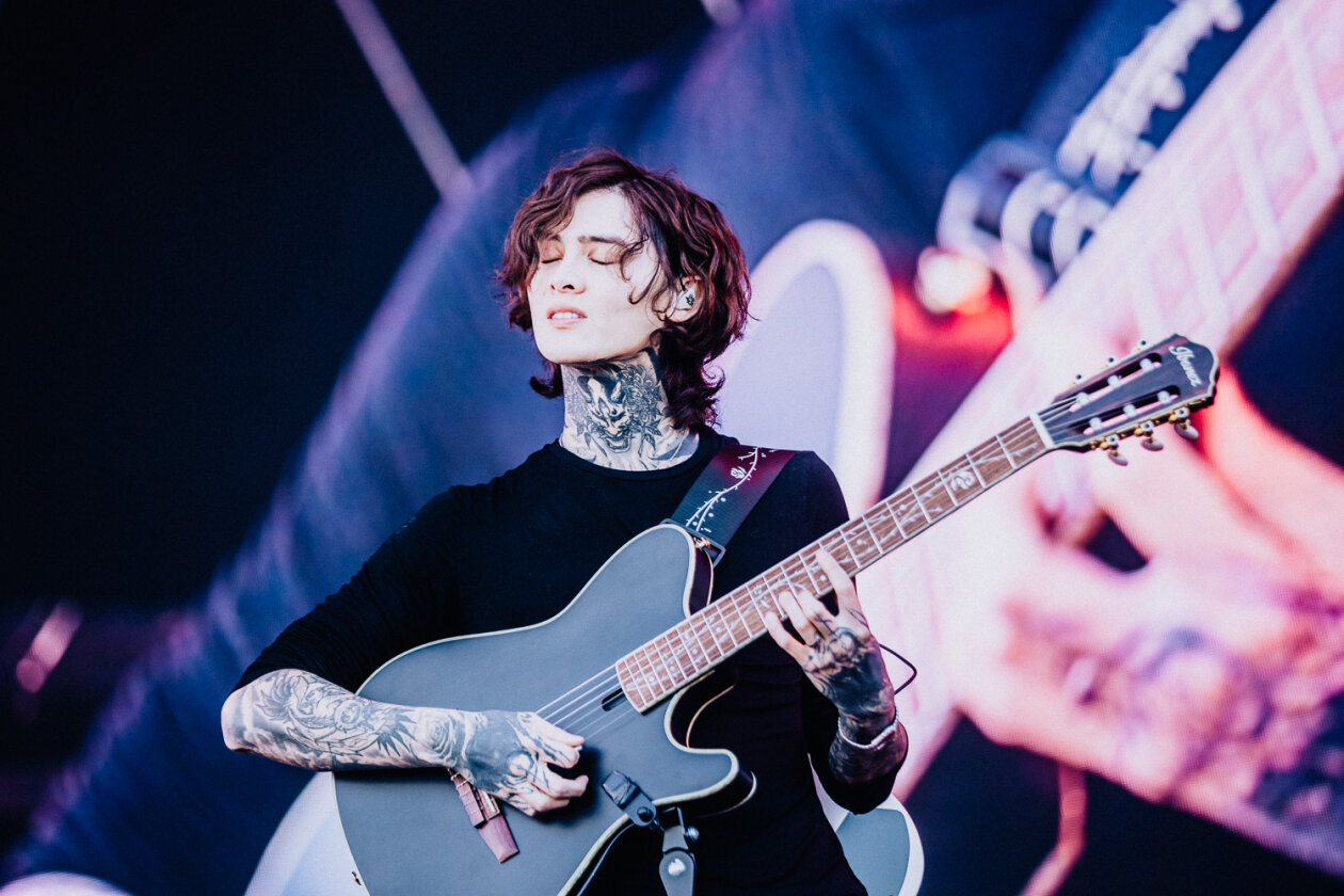 Polyphia – Polyphia. (8/14) – Die Texaner auf der Mandora Stage am ...