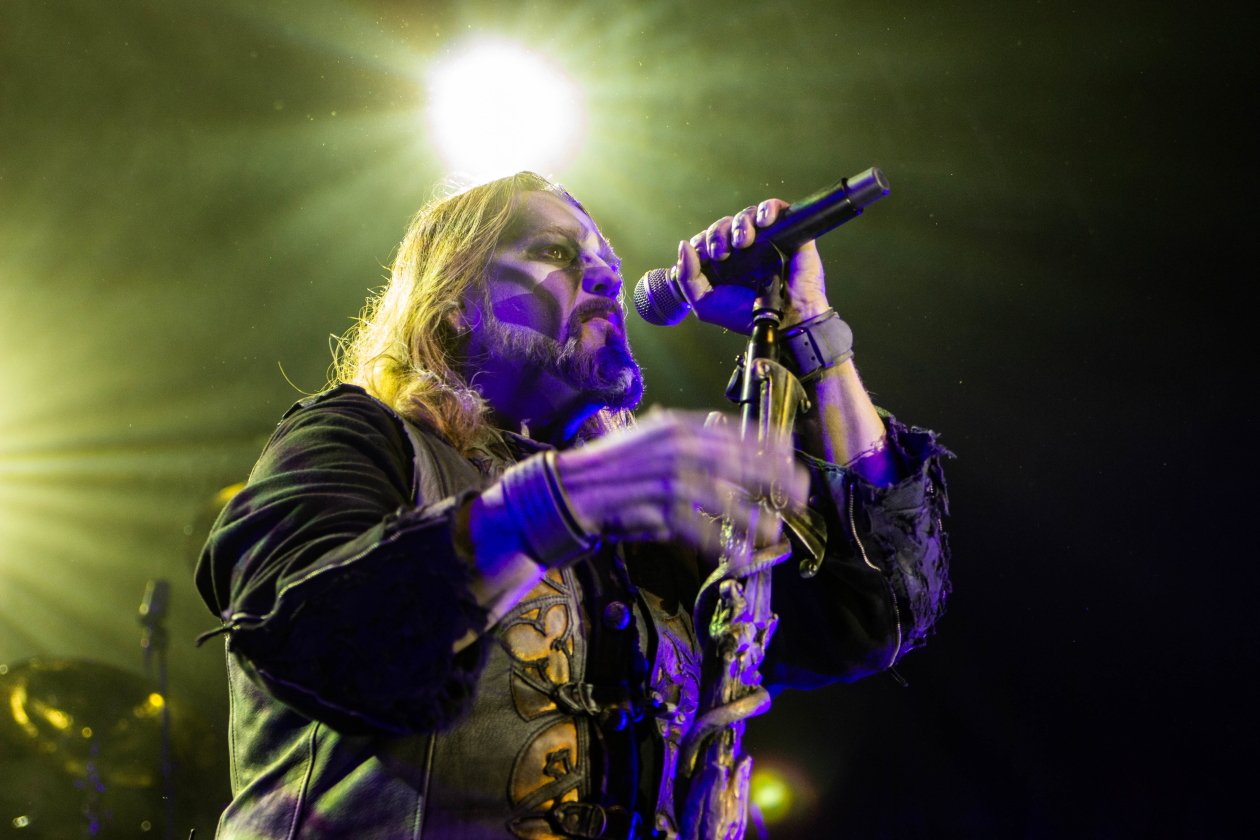 Powerwolf – Attila Dorn. (15/18) – An Halloween heulen Powerwolf durch ...