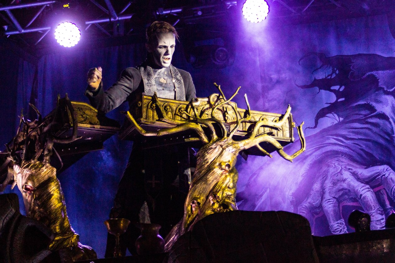 Powerwolf – Falk Maria Schlegel (13/18) – An Halloween heulen Powerwolf ...
