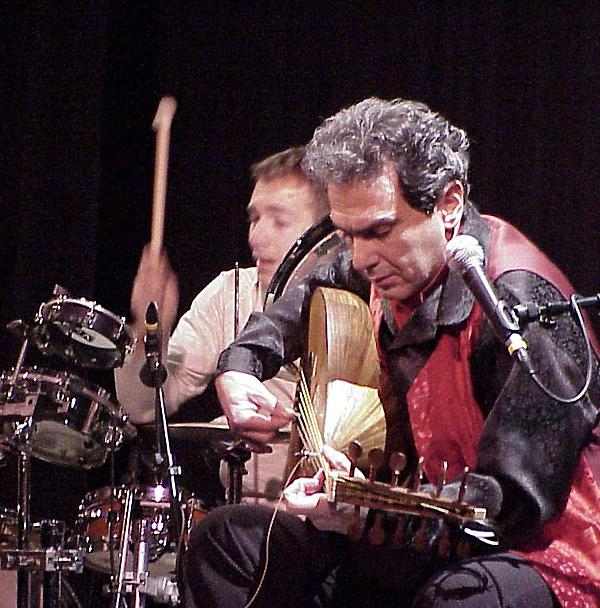 Rabih Abou-Khalil – (3/4) – Rabih Abou-Khalil im Januar 2003 live in ...